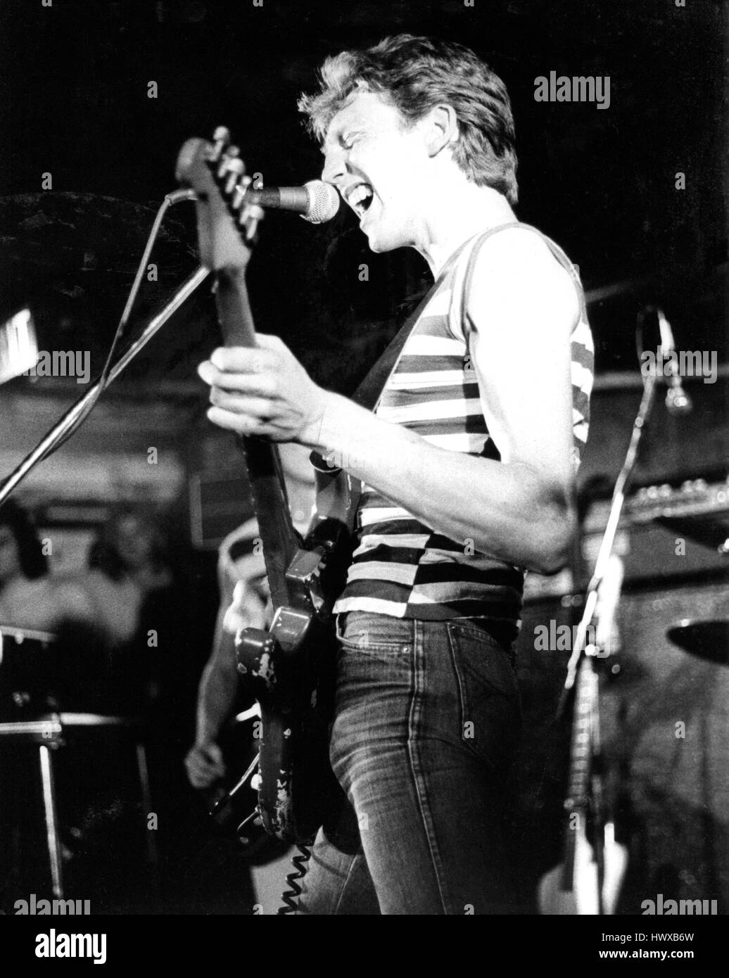 Bram Tchaikovsky (Peter Bramall) hit Rock-Gruppe führt die Motoren live ...