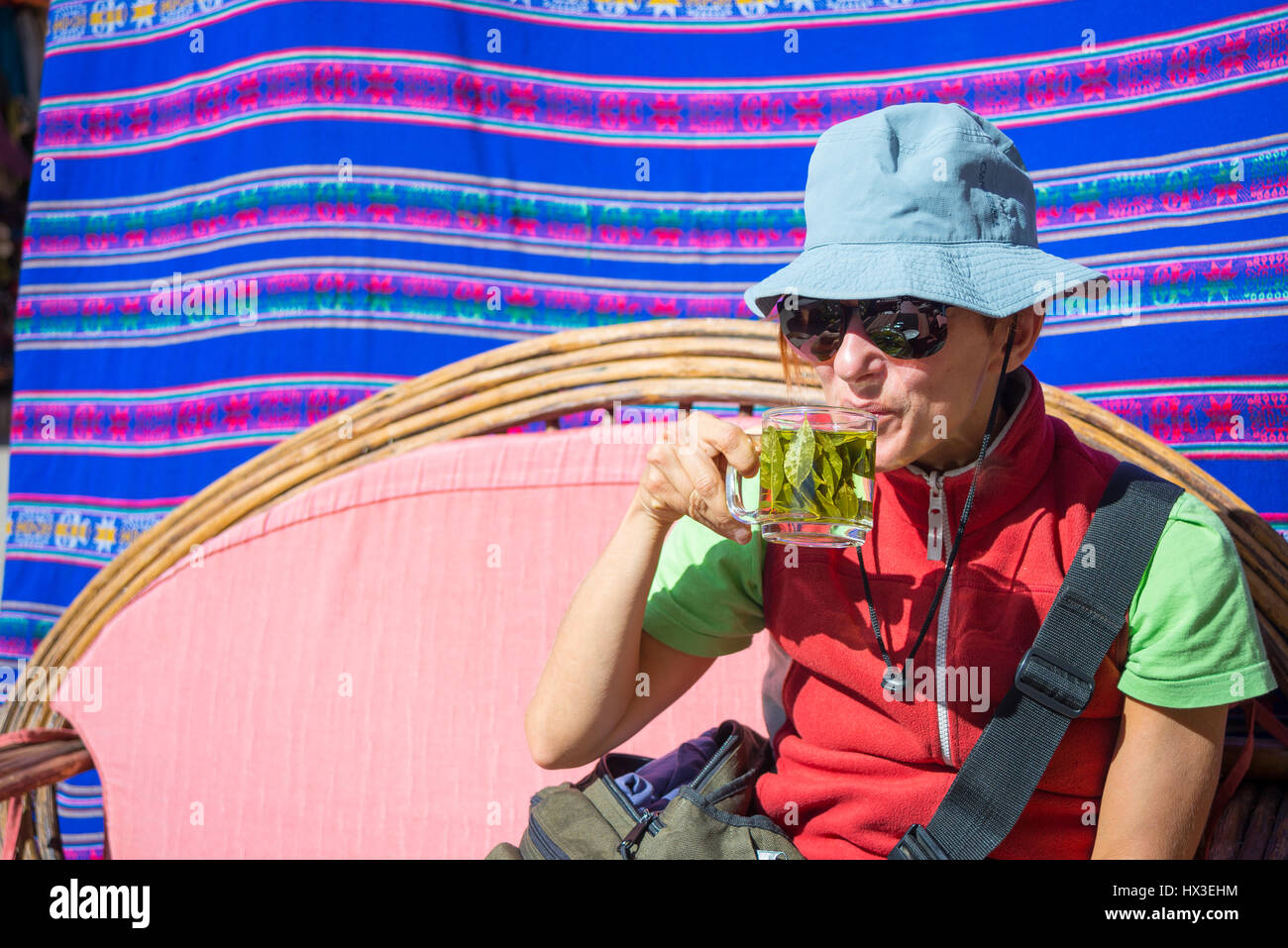 Indianer trinken -Fotos und -Bildmaterial in hoher Auflösung – Alamy