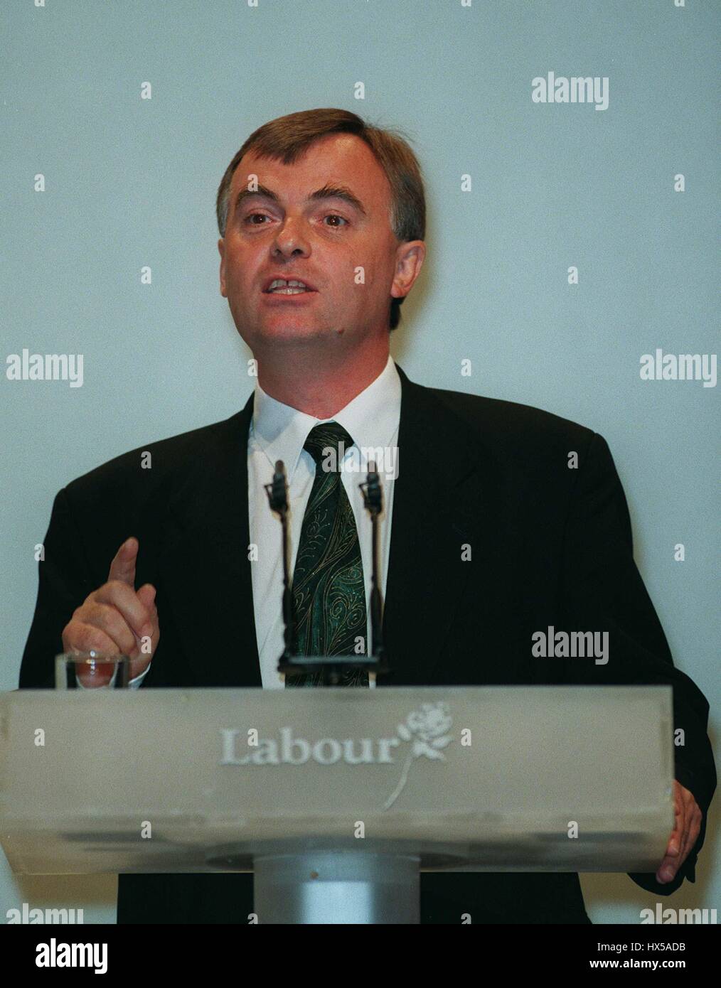 Andrew smith mp -Fotos und -Bildmaterial in hoher Auflösung – Alamy