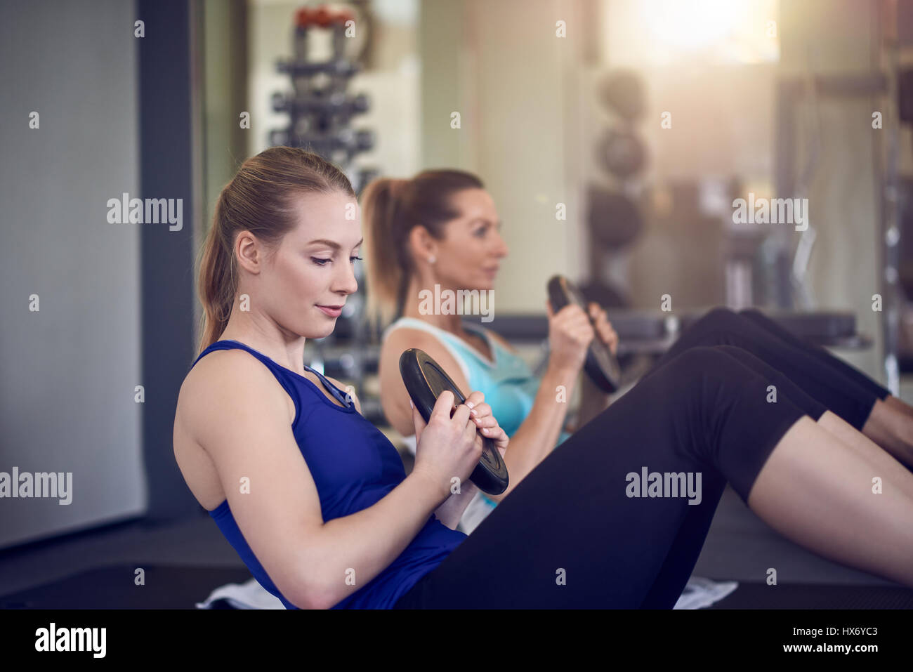 Junge russen muskeltraining -Fotos und -Bildmaterial in hoher Auflösung – Alamy