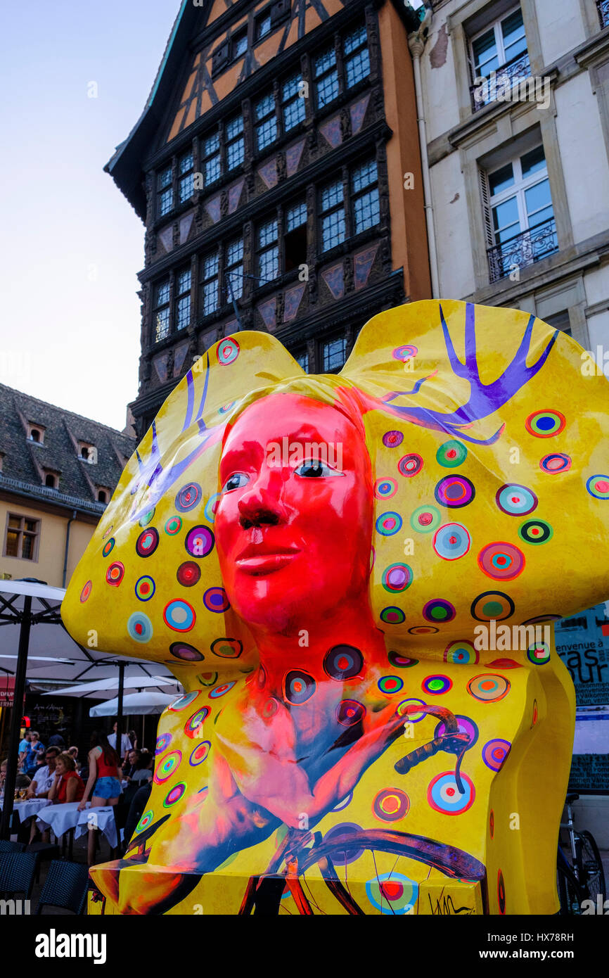 "Cerf-Tête" Skulptur von Marc Felten 2016, Street Art, Straßburg ...