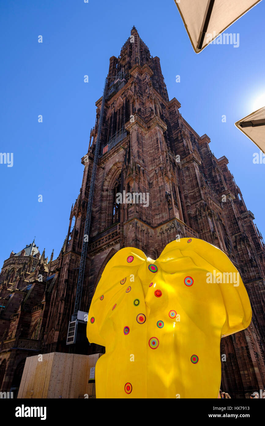 "Cerf-Tête" Skulptur von Marc Felten 2016, Street Art, Kathedrale ...