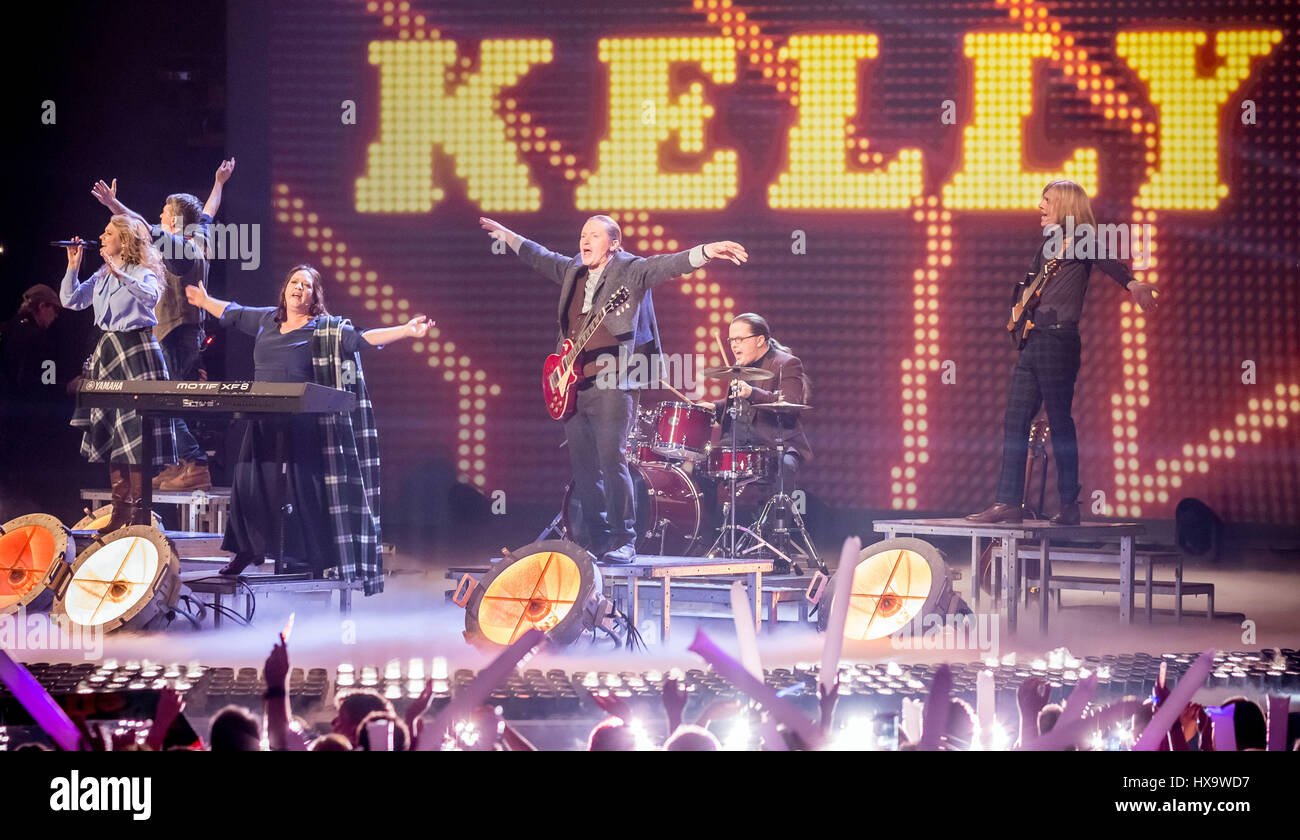 Oldenburg, Deutschland. 25. März 2017. Musiker aus der Kelly Family ...