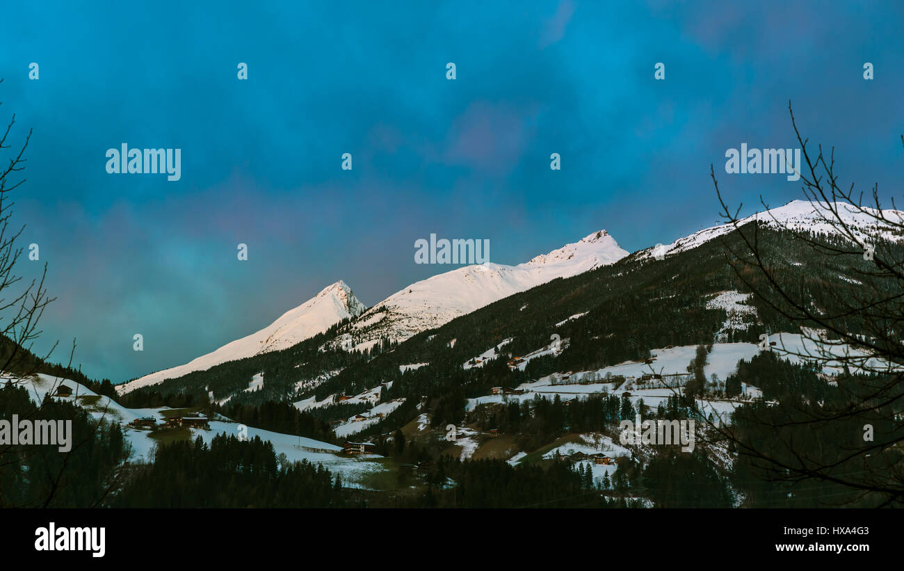 Winter in the alps -Fotos und -Bildmaterial in hoher Auflösung – Alamy