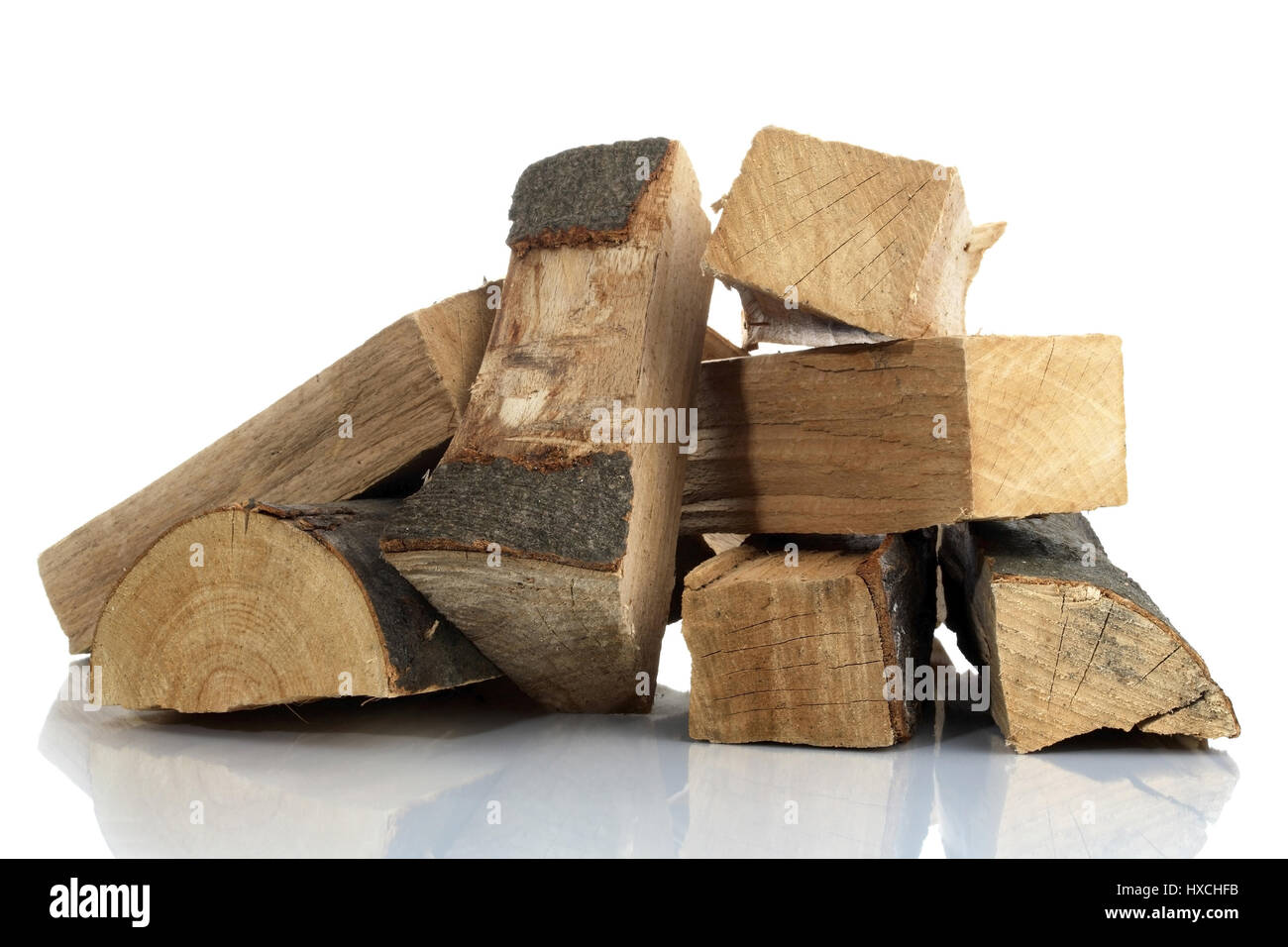 Brennholz holzscheit -Fotos und -Bildmaterial in hoher Auflösung – Alamy