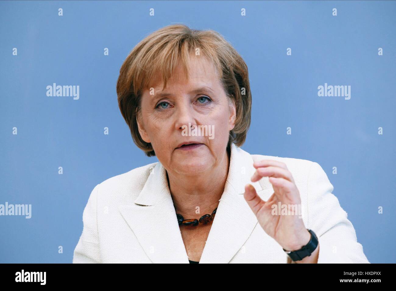 Angela merkel portrait -Fotos und -Bildmaterial in hoher Auflösung – Alamy