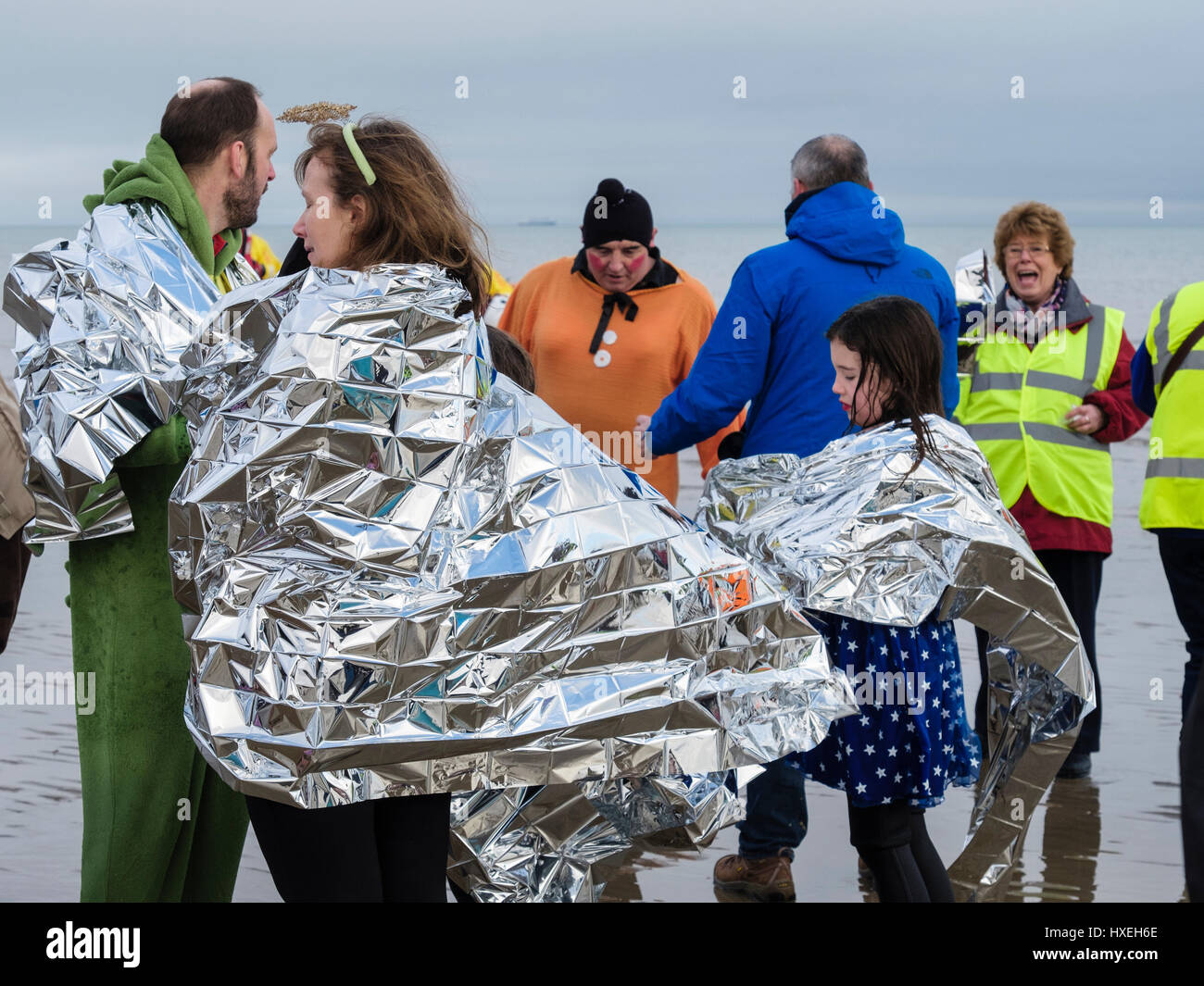 Baden im meer schwimmen -Fotos und -Bildmaterial in hoher Auflösung – Alamy