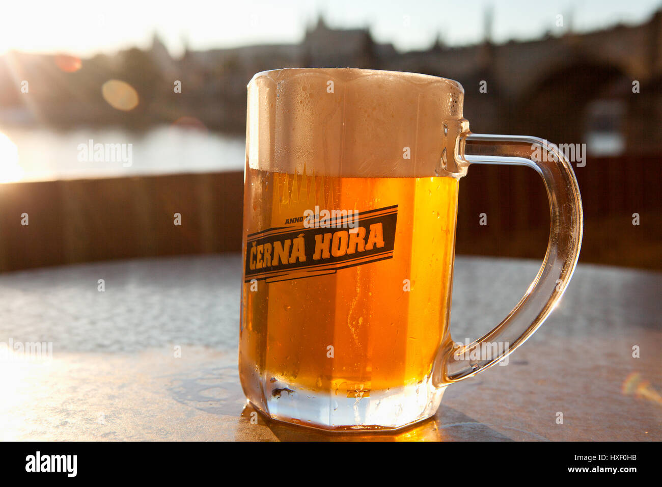 Mug beer prague czech -Fotos und -Bildmaterial in hoher Auflösung – Alamy
