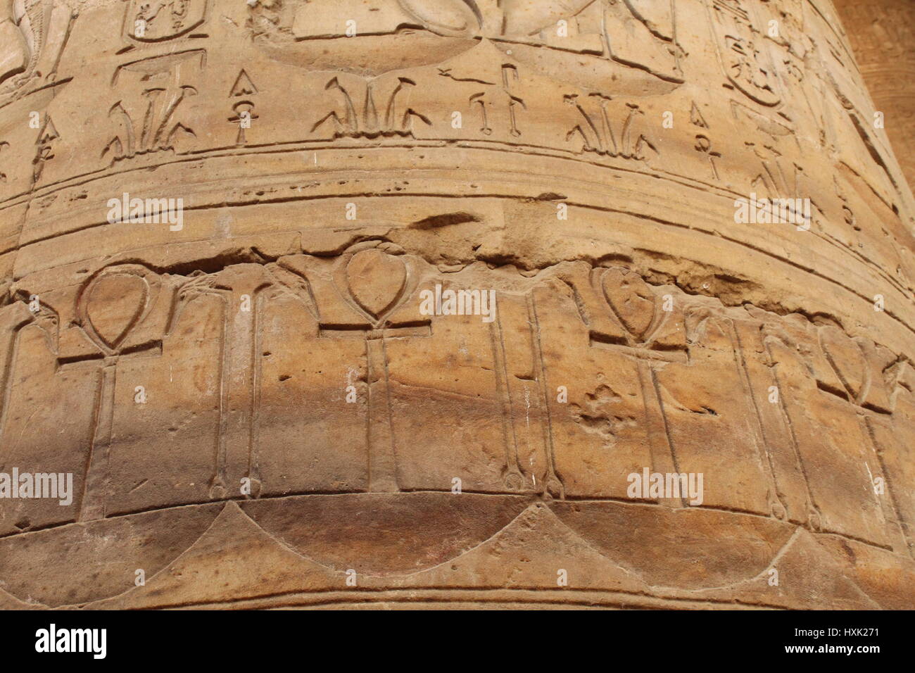 Edfu Tempel des Horus in Edfu Stadt am Nil Stockfotografie - Alamy