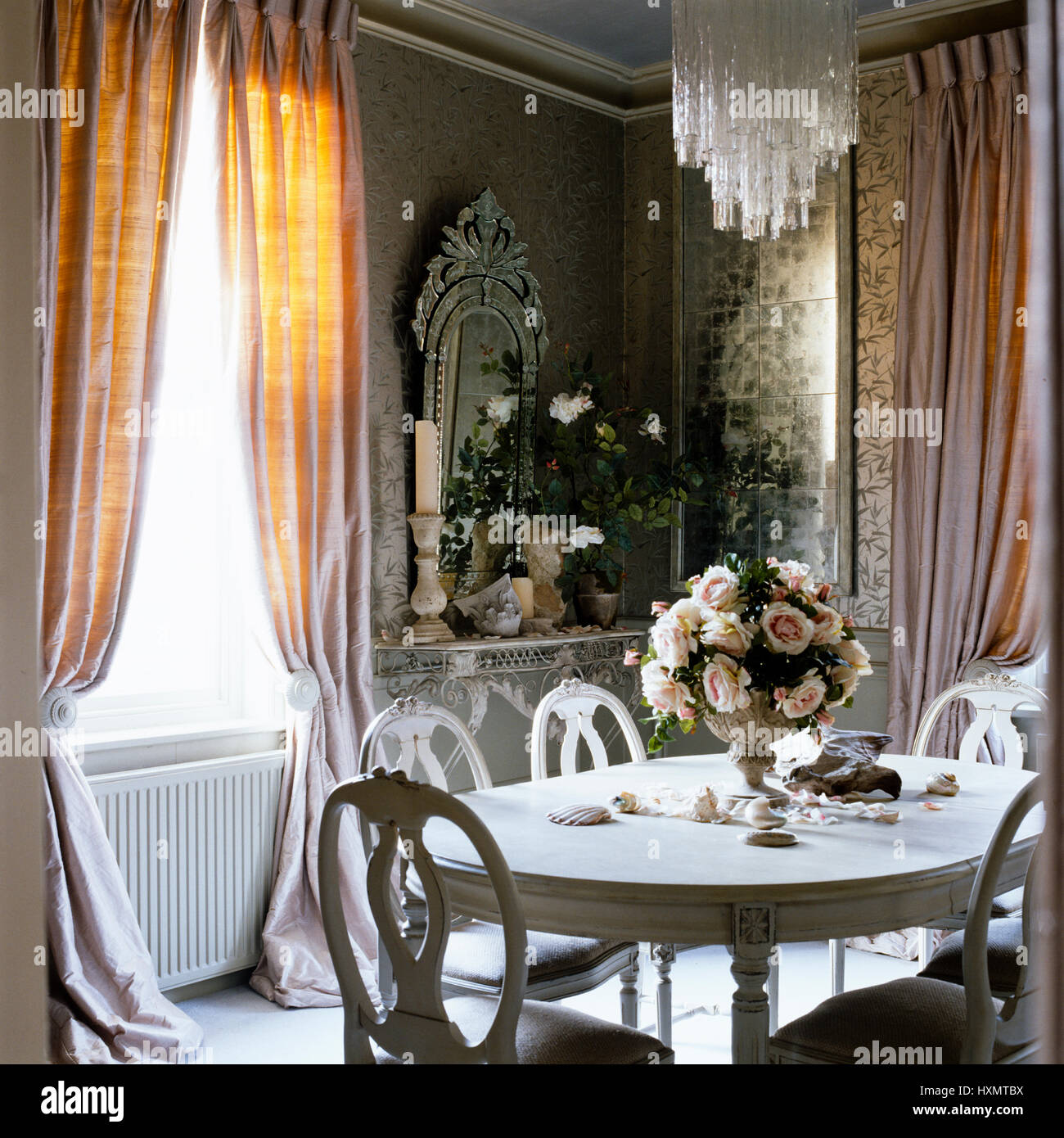 Regency fenster -Fotos und -Bildmaterial in hoher Auflösung – Alamy