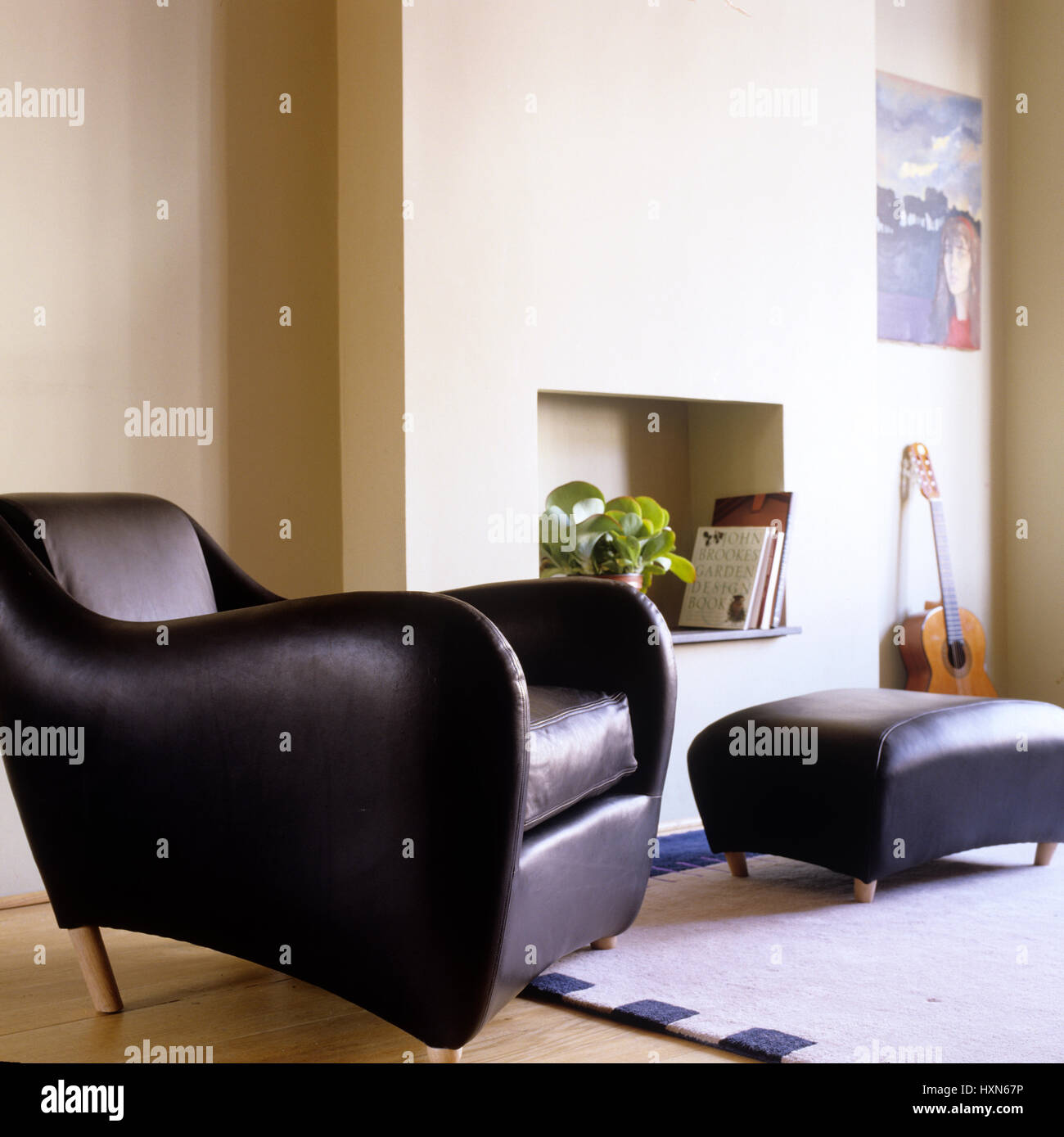 Wohnzimmer sessel -Fotos und -Bildmaterial in hoher Auflösung – Alamy