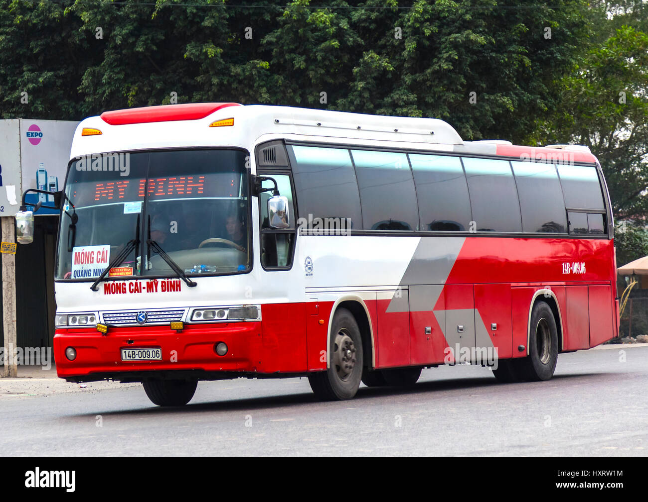 Mit bussen fahren -Fotos und -Bildmaterial in hoher Auflösung – Alamy
