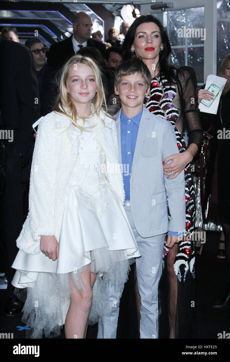 Tennyson sanders -Fotos und -Bildmaterial in hoher Auflösung – Alamy