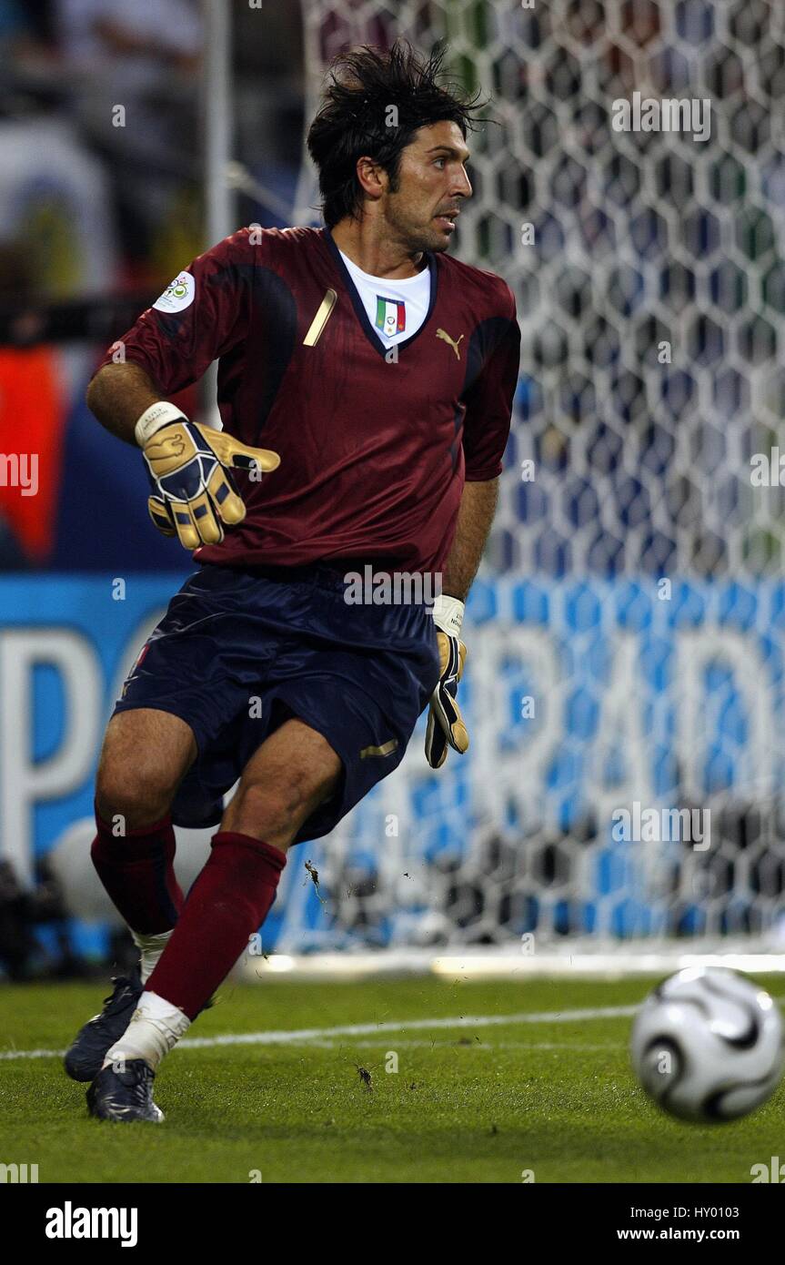 Gianluigi buffon italy juventus world -Fotos und -Bildmaterial in hoher ...