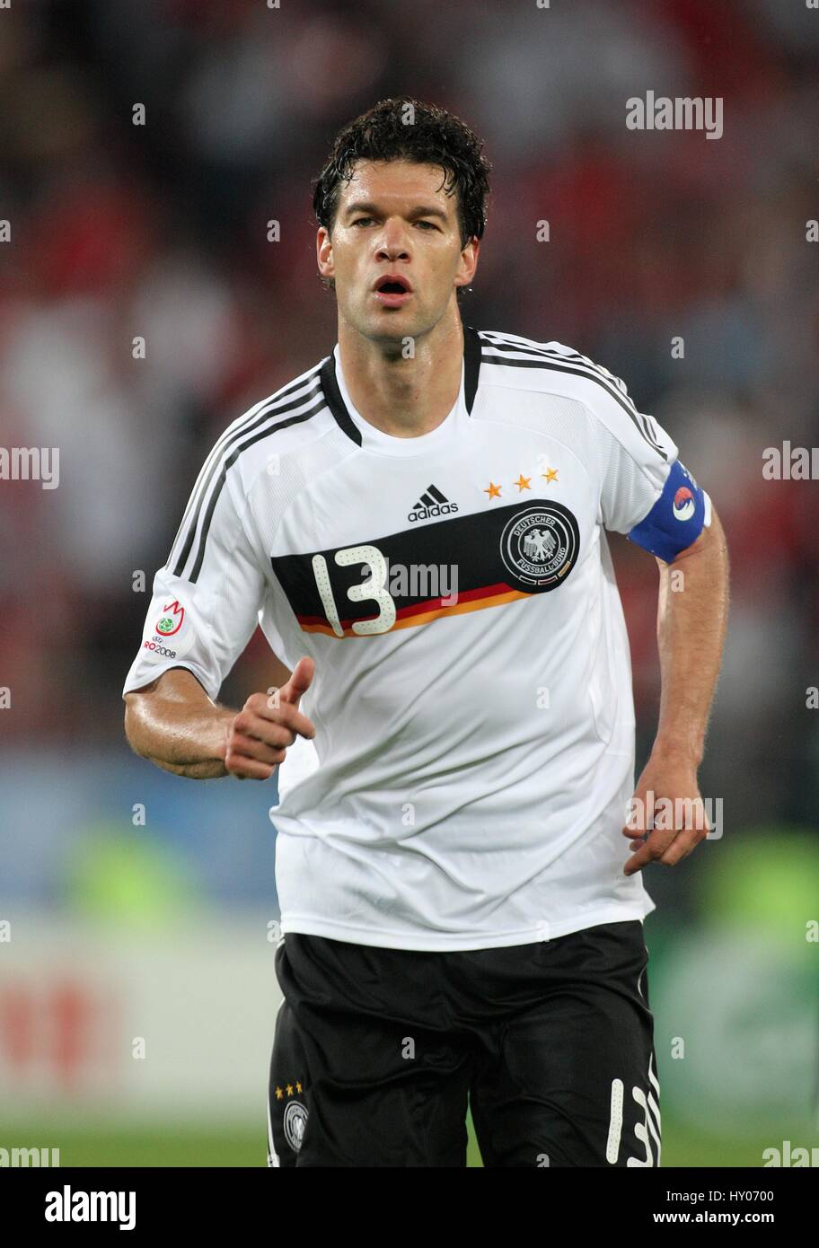 MICHAEL BALLACK Deutschland & CHELSEA FC ERNST-HAPPEL Stadion Wien 16 ...