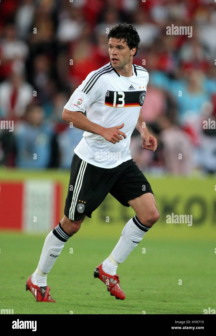 MICHAEL BALLACK Deutschland & CHELSEA FC ERNST-HAPPEL Stadion Wien 16 ...