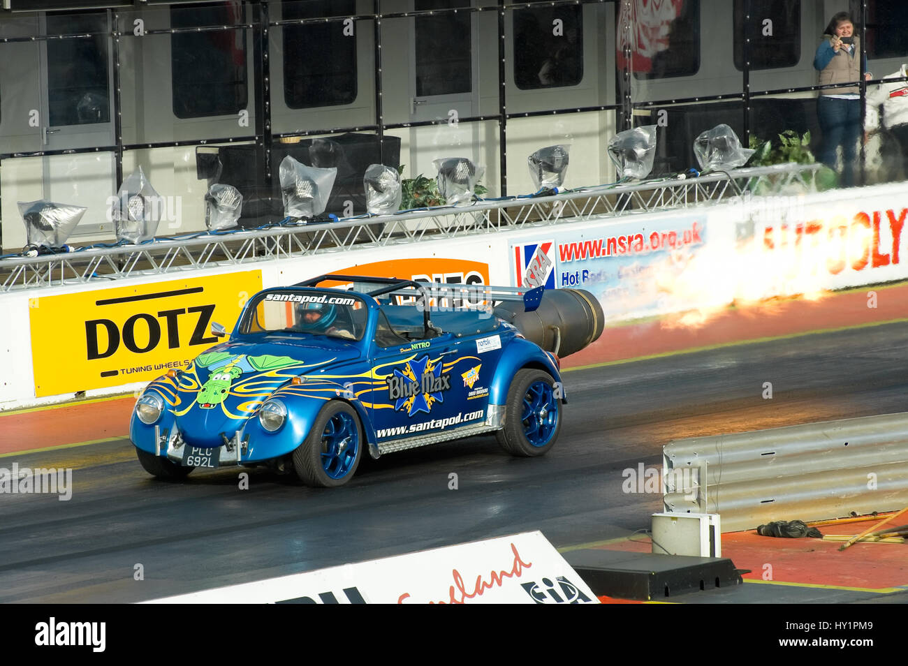 Volkswagen käfer dragster burnout -Fotos und -Bildmaterial in hoher ...