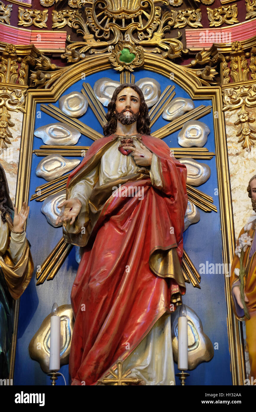 Heiliges Herz Jesu-Statue auf dem Altar in der Kirche St. Katharina von Alexandrien in Krapina ...