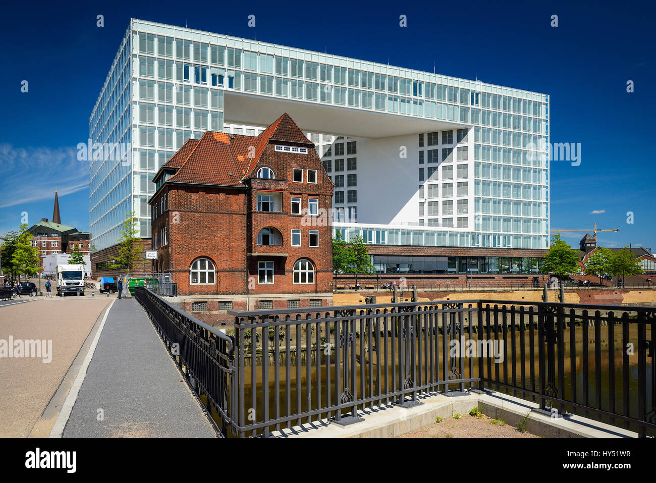 Ericus-Contor und alten Backsteingebäude in der Hafen City Hamburg ...