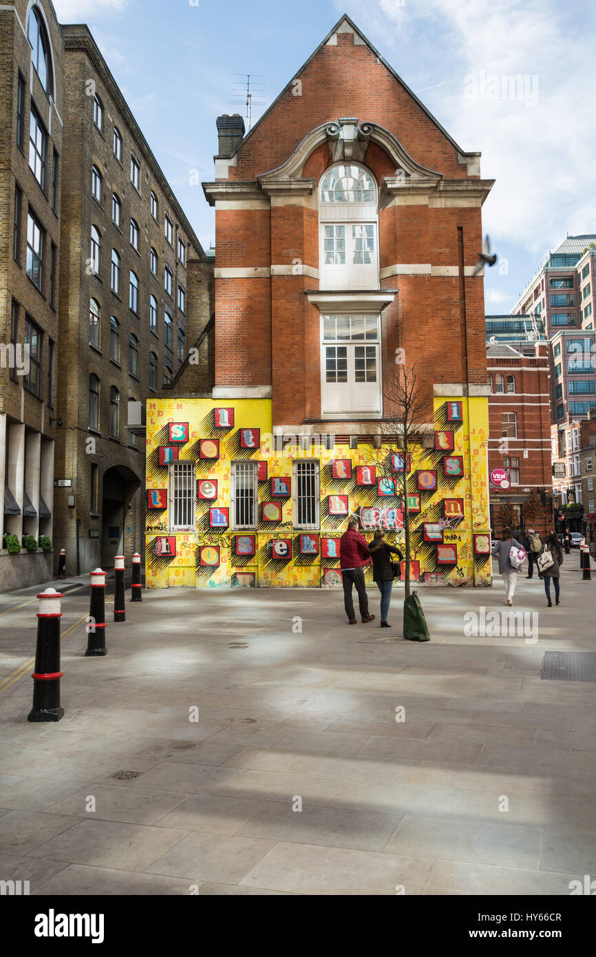 "Alphabet House', Street Art von Künstler Ben Eine-bunte Alphabet ...