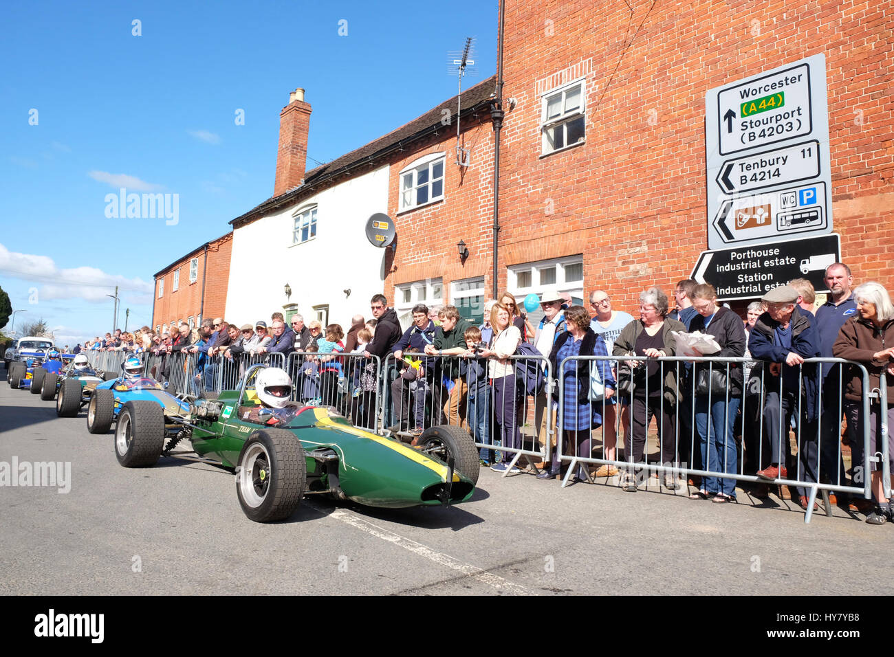Alte rennwagen -Fotos und -Bildmaterial in hoher Auflösung – Alamy