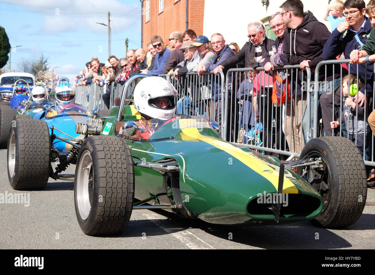 Alte rennwagen -Fotos und -Bildmaterial in hoher Auflösung – Alamy