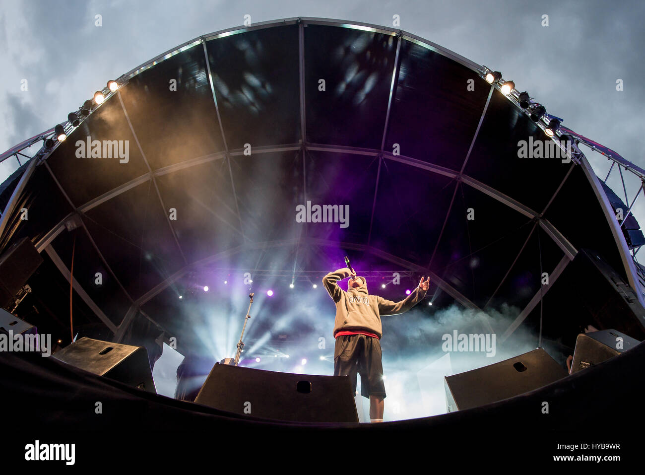 Gangster hip hop -Fotos und -Bildmaterial in hoher Auflösung – Alamy