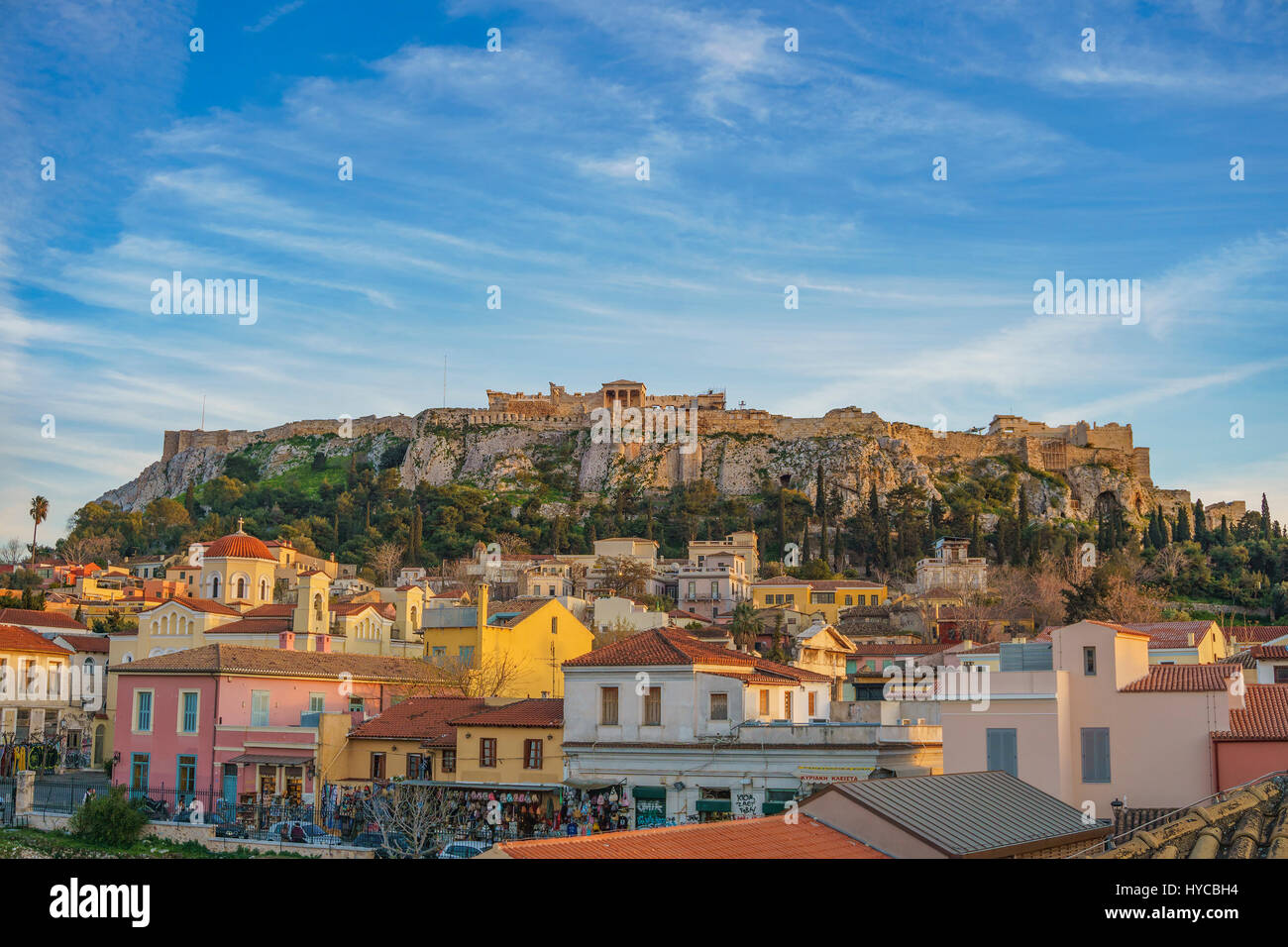 Panorama HDR Blick auf Akropolis und Plaka Viertel in der Altstadt von ...