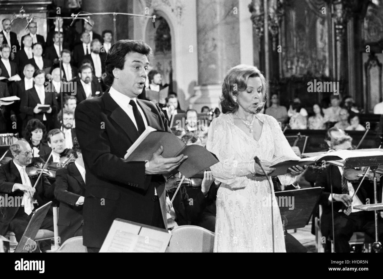 Tenor Thomas Moser Und Sopranistin Lucia Popp Singen in der Basilika Ottobeuren Das Haydn ...