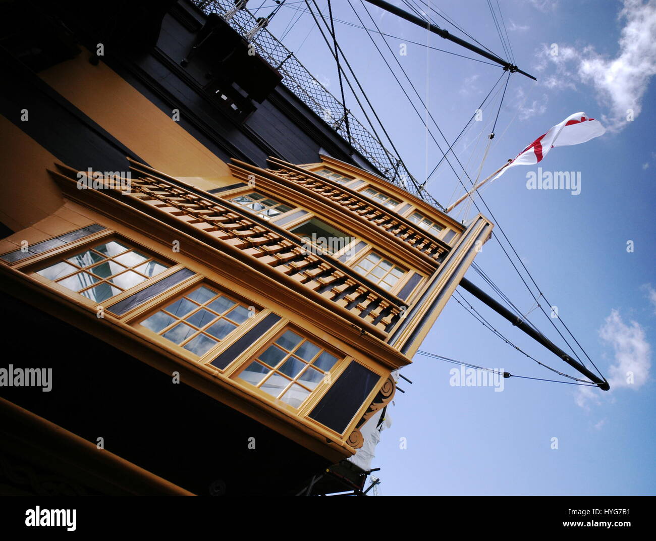 AJAXNETPHOTO. 15. JUNI 2009. PORTSMOUTH, ENGLAND. -HAFEN VIERTEL STERN ...