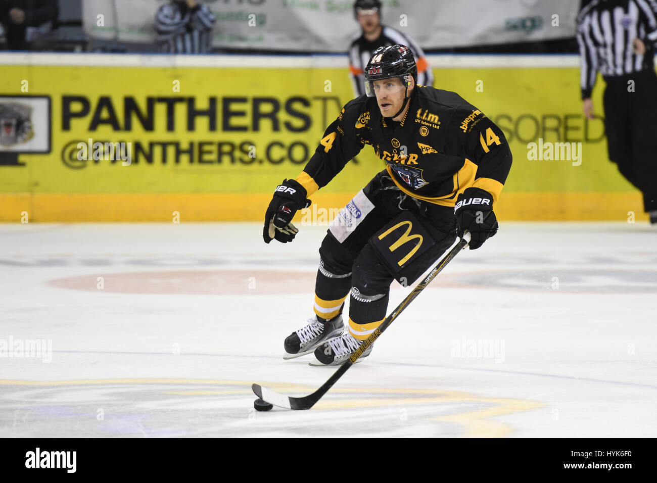 Ice hockey club -Fotos und -Bildmaterial in hoher Auflösung – Alamy