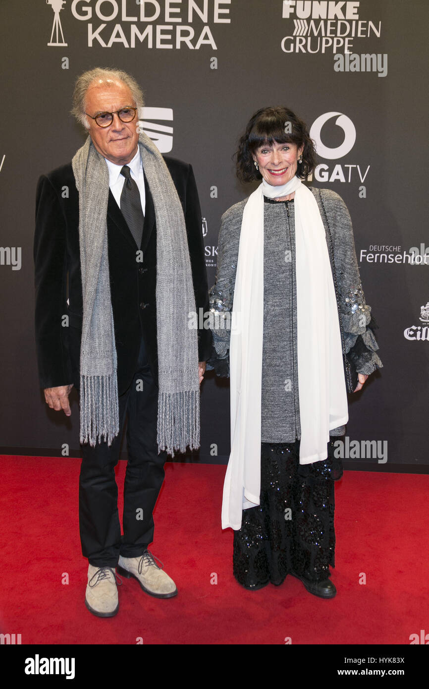 Geraldine chaplin and patricio castilla -Fotos und -Bildmaterial in ...