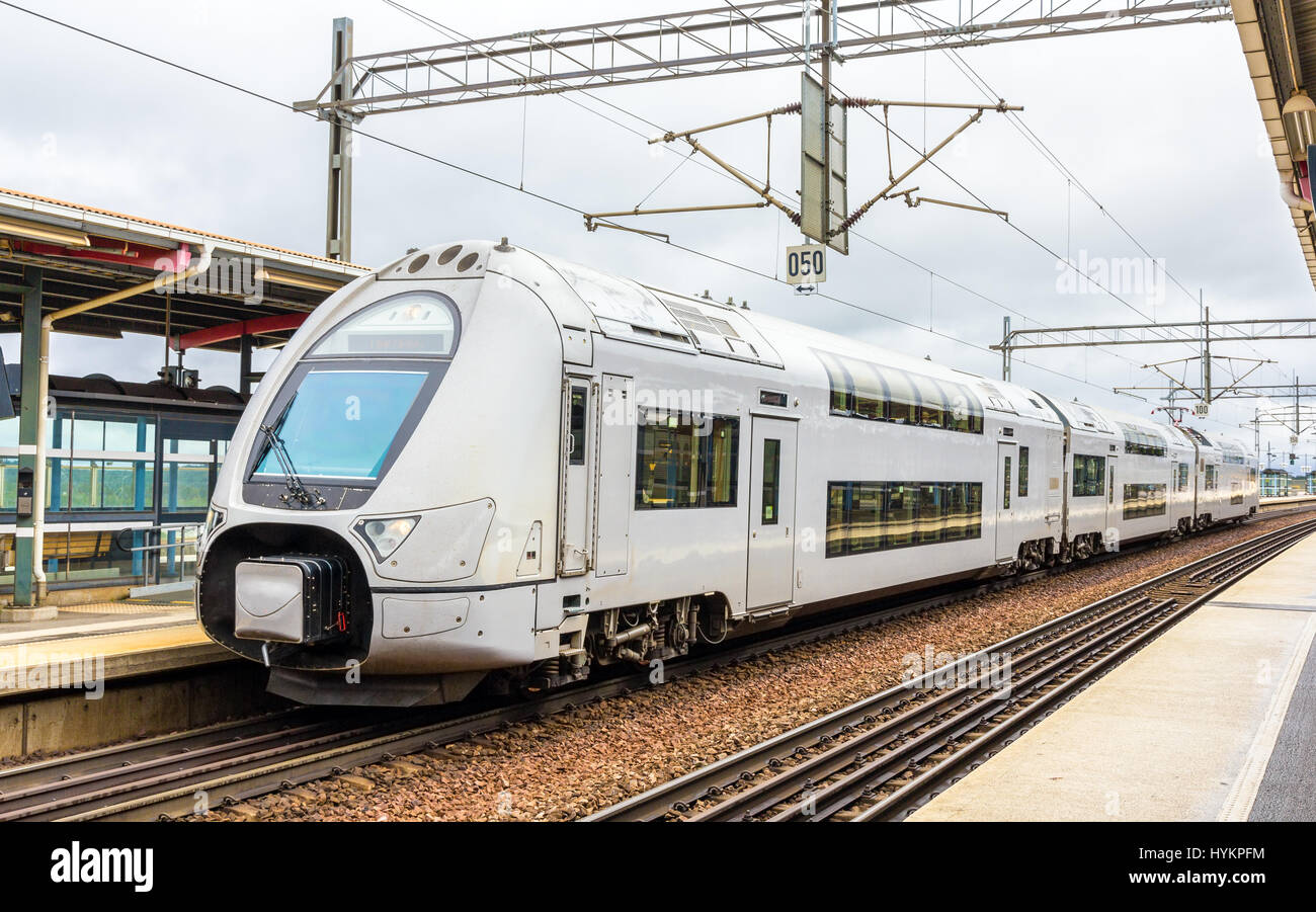 Doppelstock zugzug -Fotos und -Bildmaterial in hoher Auflösung – Alamy