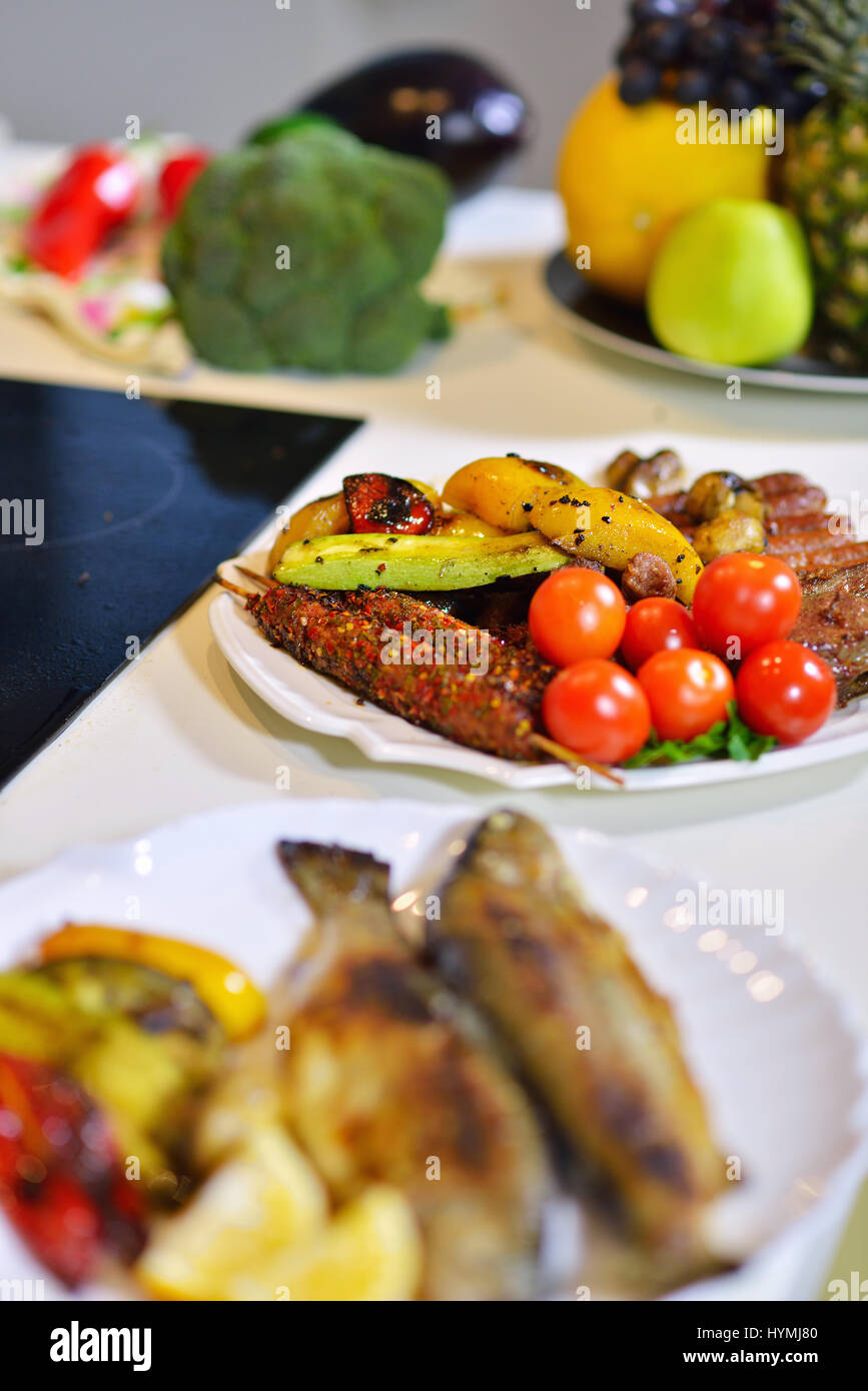 Grilled Bratwurst Stockfotos und -bilder Kaufen - Alamy