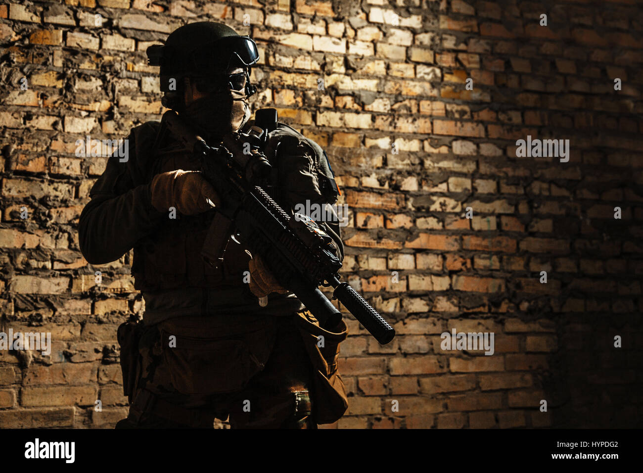 Commando action -Fotos und -Bildmaterial in hoher Auflösung – Alamy