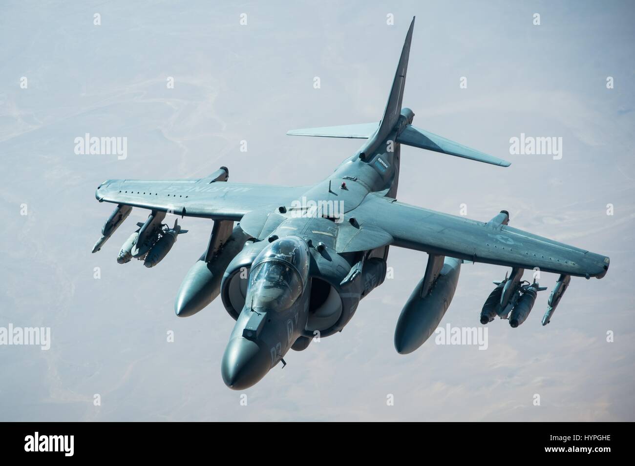 Eine USMC AV-8 b Harrier II Angriff Flugzeug im Flug während der ...