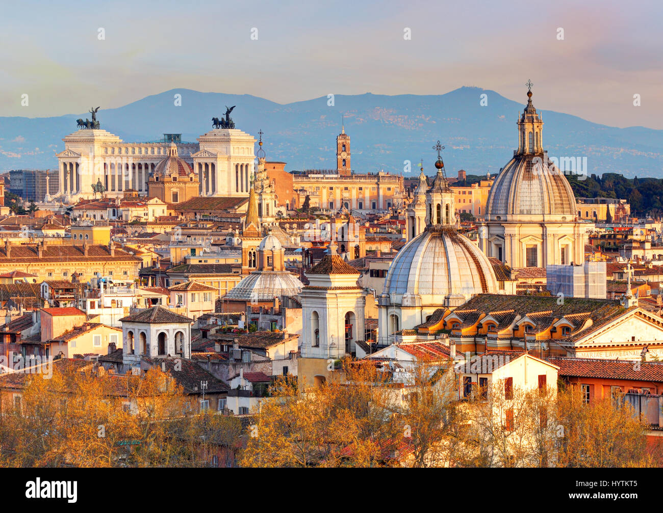 Skyline von rom -Fotos und -Bildmaterial in hoher Auflösung – Alamy