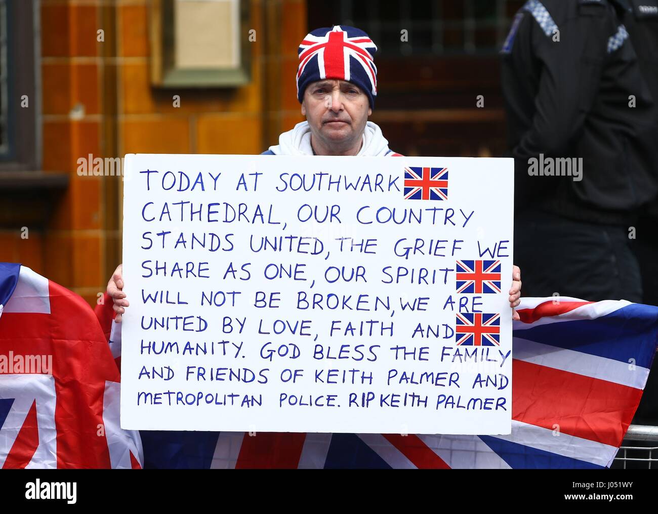 Schild vor der southwark kathedrale -Fotos und -Bildmaterial in hoher ...