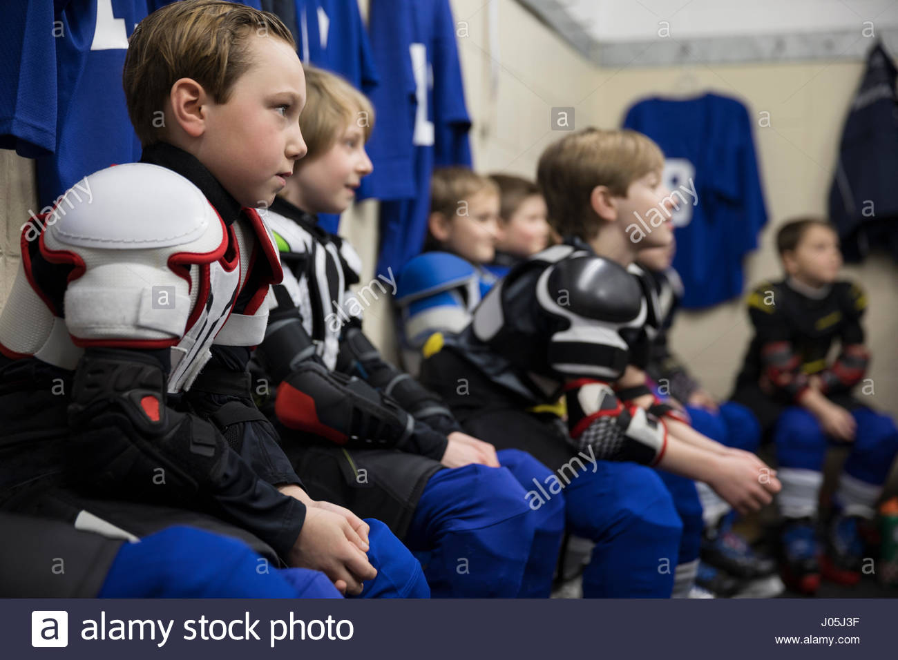 Jungs umkleidekabine -Fotos und -Bildmaterial in hoher Auflösung – Alamy
