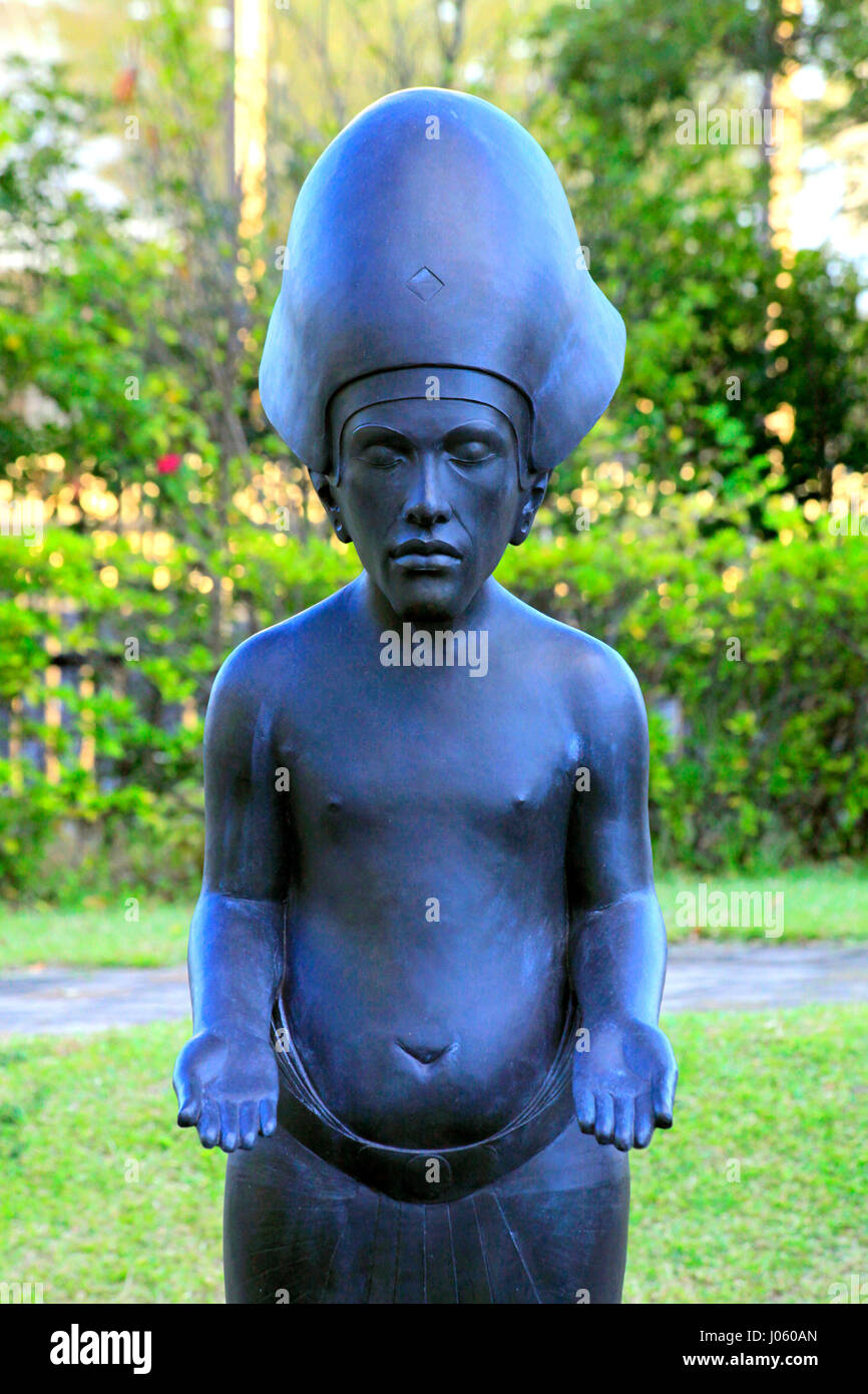 Statue von echnaton -Fotos und -Bildmaterial in hoher Auflösung – Alamy