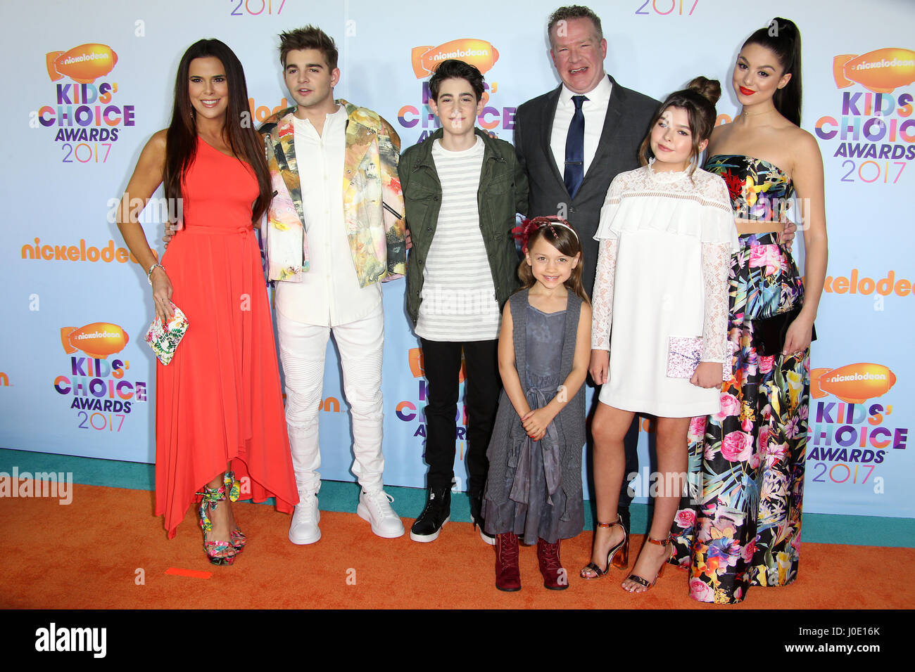 The cast the thundermans los angeles -Fotos und -Bildmaterial in hoher ...