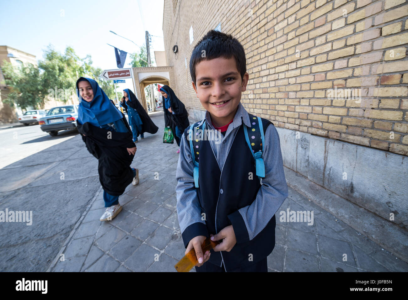 Iranian school girls -Fotos und -Bildmaterial in hoher Auflösung – Alamy