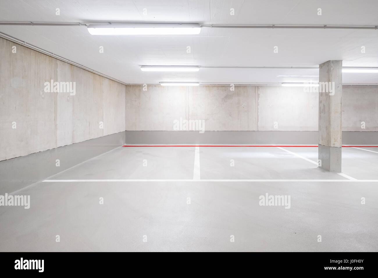 Graue garage -Fotos und -Bildmaterial in hoher Auflösung – Alamy