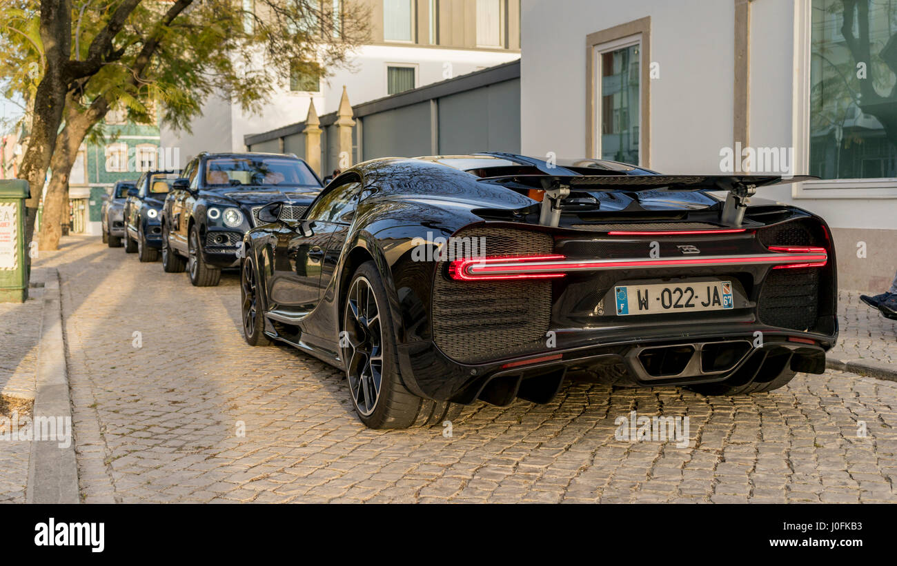 Alle schwarzen Bugatti Chiron entdeckt in Lissabon im Rahmen der ...