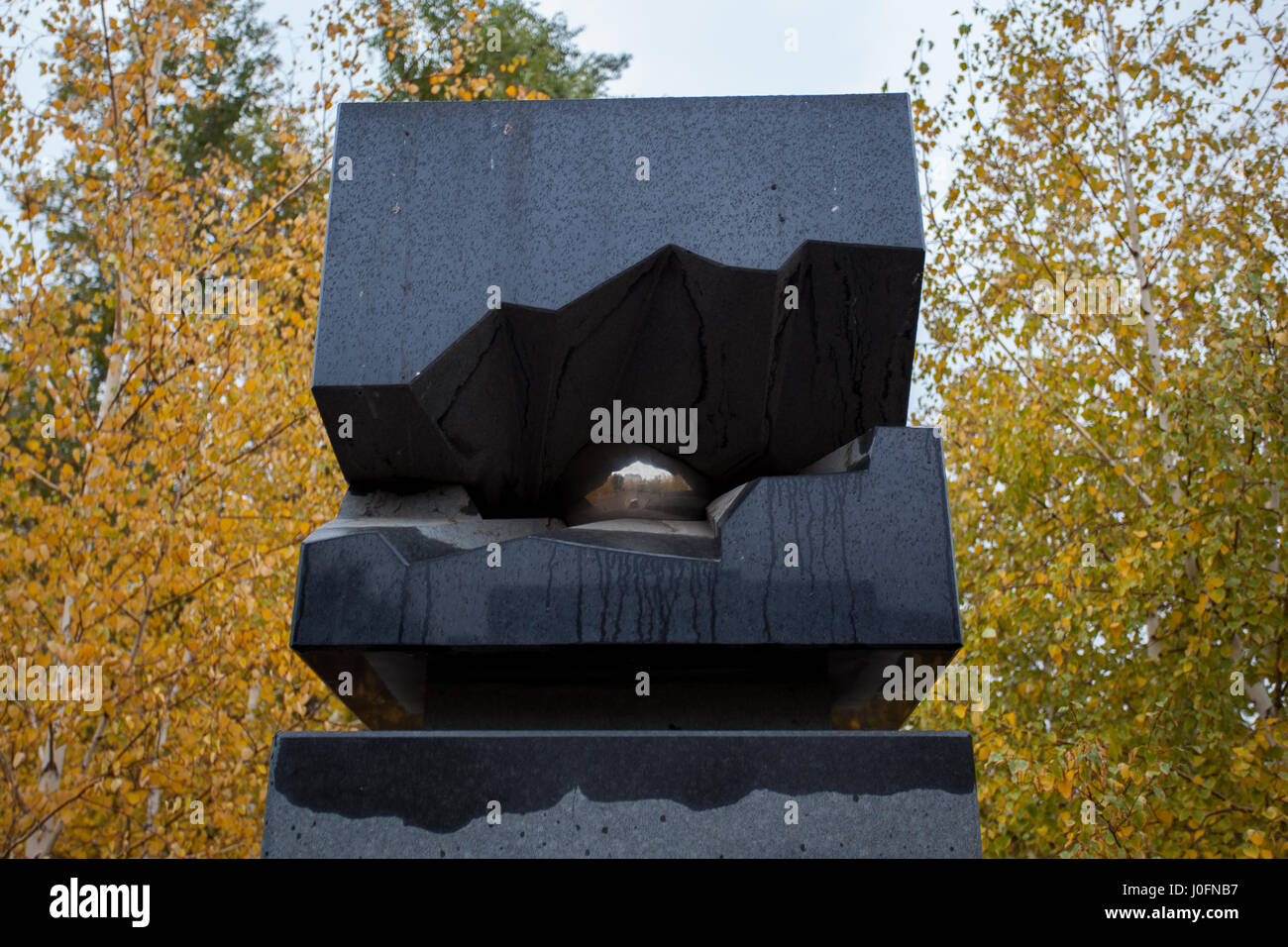 Denkmal für die Opfer der Tragödie von Tschernobyl. Das Foto wurde in ...