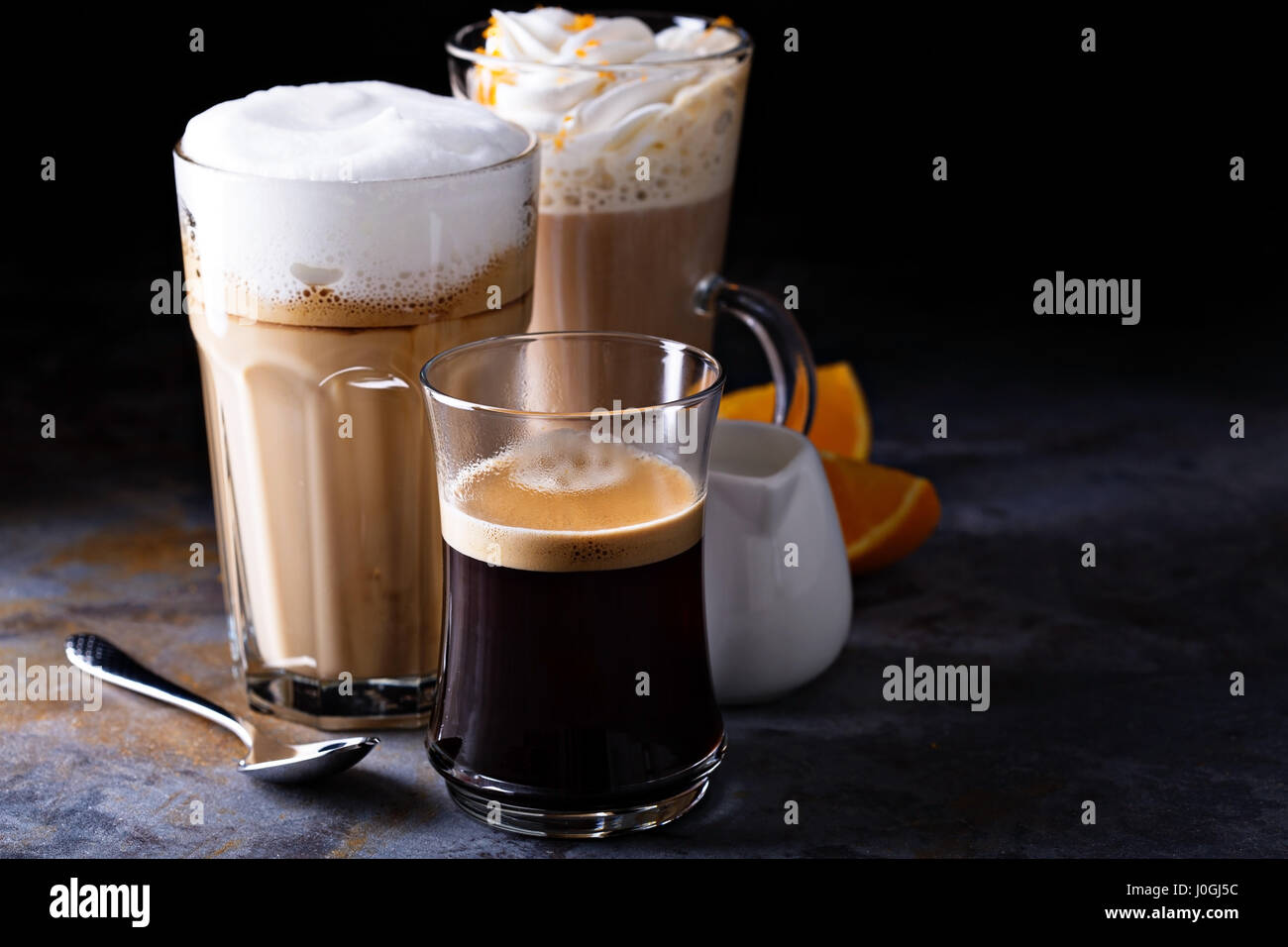 Glas Latte Becher Stockfotos und -bilder Kaufen - Alamy
