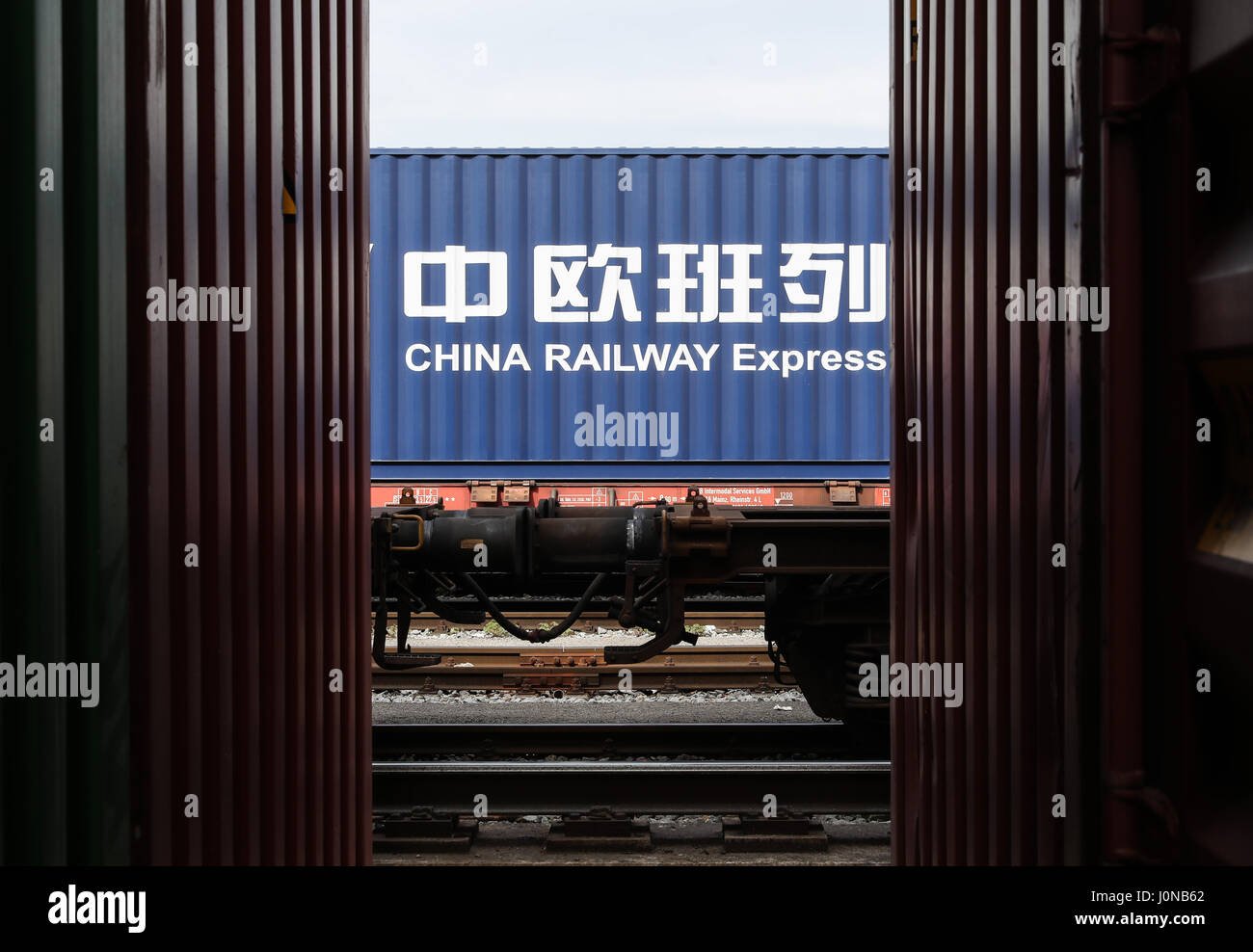 Yuxinou zug -Fotos und -Bildmaterial in hoher Auflösung – Alamy