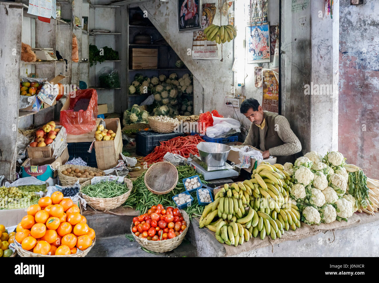 Indian shop himachal pradesh india -Fotos und -Bildmaterial in hoher ...
