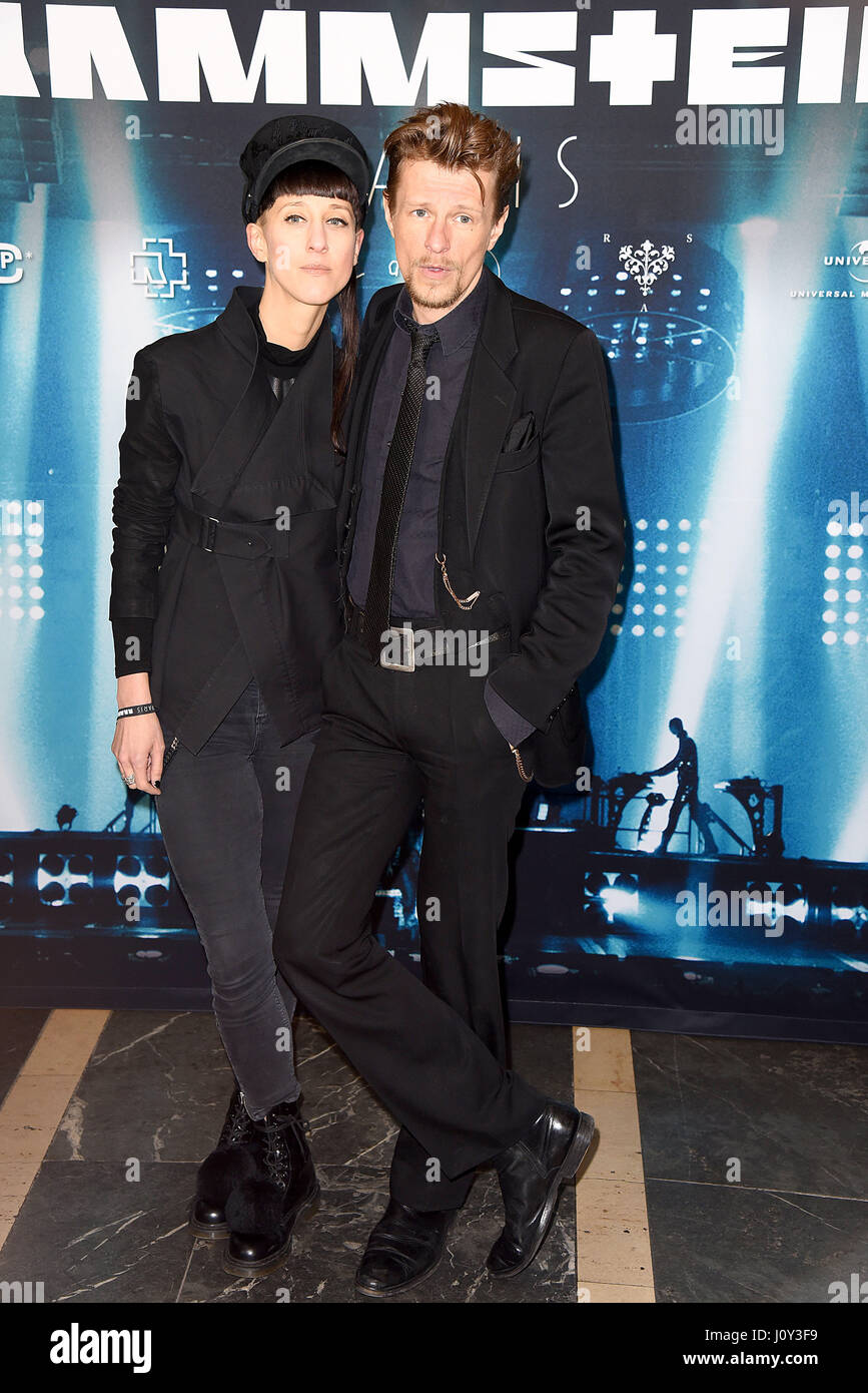 Paris konzertfilm weltpremiere volksbuehne rammstein berlin -Fotos und ...