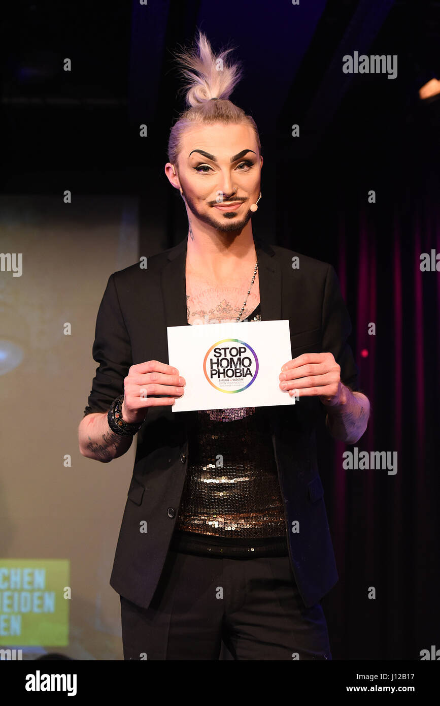 Bka theater -Fotos und -Bildmaterial in hoher Auflösung – Alamy